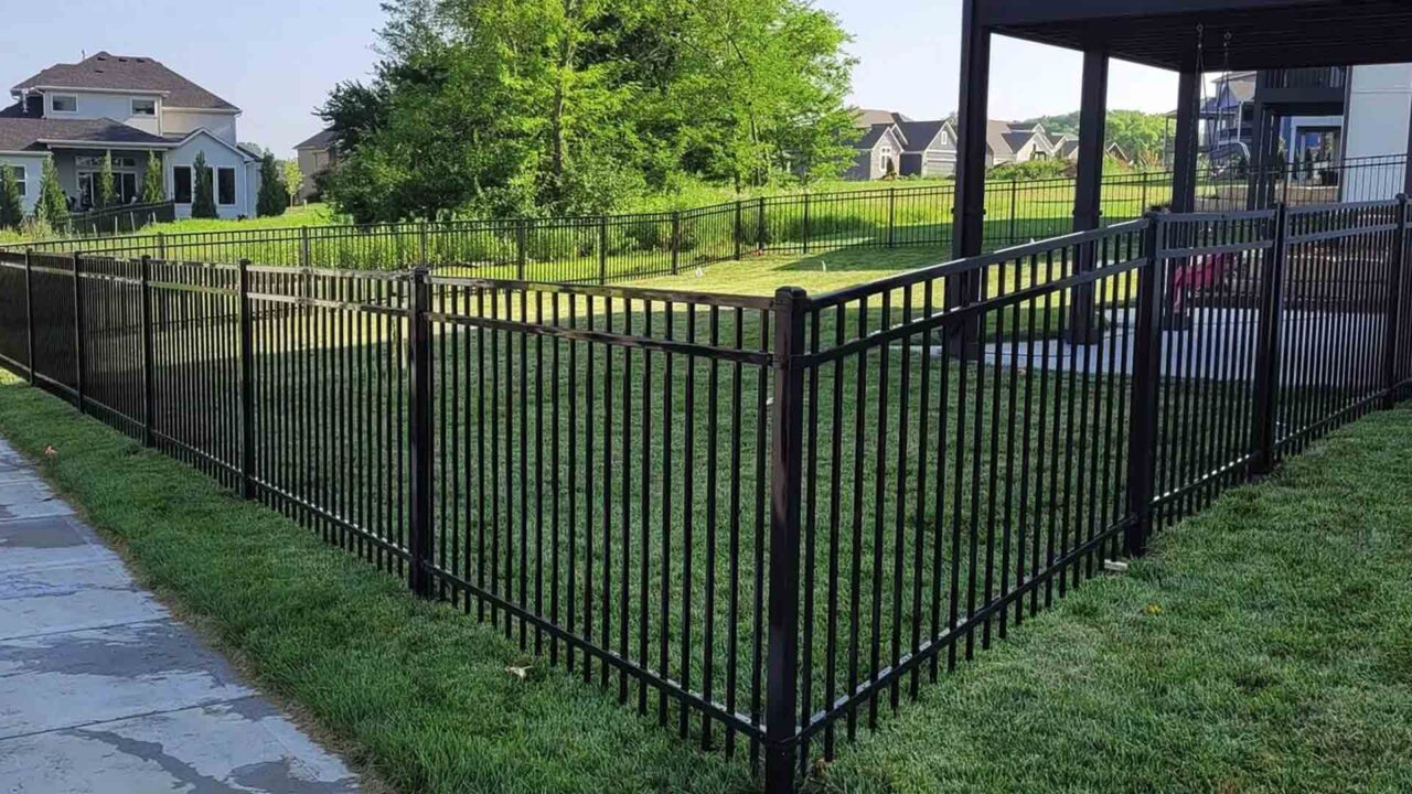 3 Advantages You can Expect with Steel Fencing | Slagle Fence